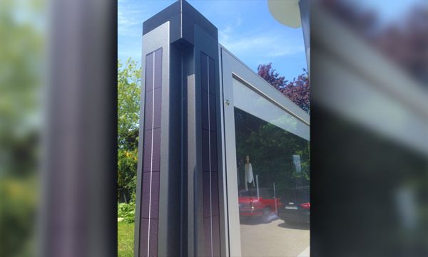 Illuminated Vitrum Display Cases: Solar Display Case