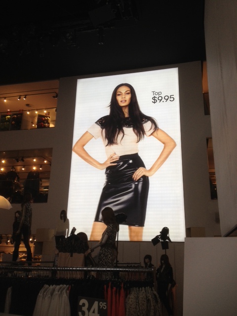 Benefits of Illuminated Signage & Lighting | ID Signsystems