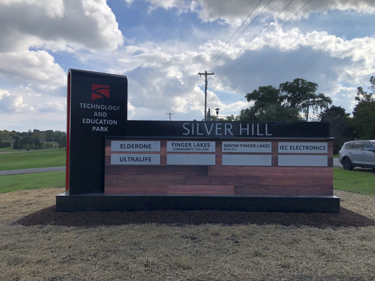 Industrial Park Wayfinding at Silver Hill Technology Park
