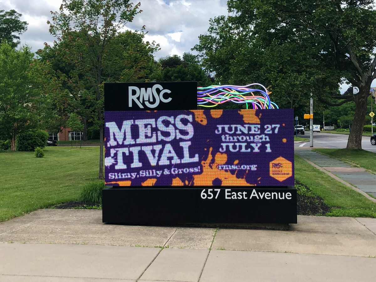 Outdoor Signage: Custom Solar Signs - IDS Signage Company